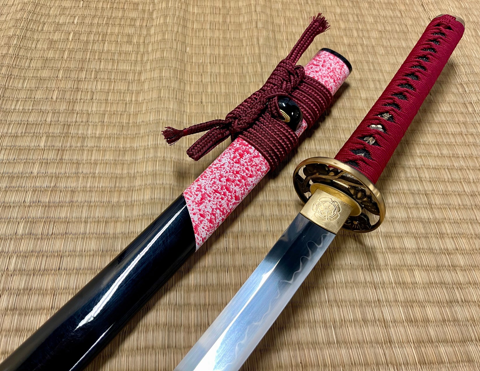 Moritaka Razor Crimson Cherry Katana - T10 Clay-Tempered Hadori Polish ...