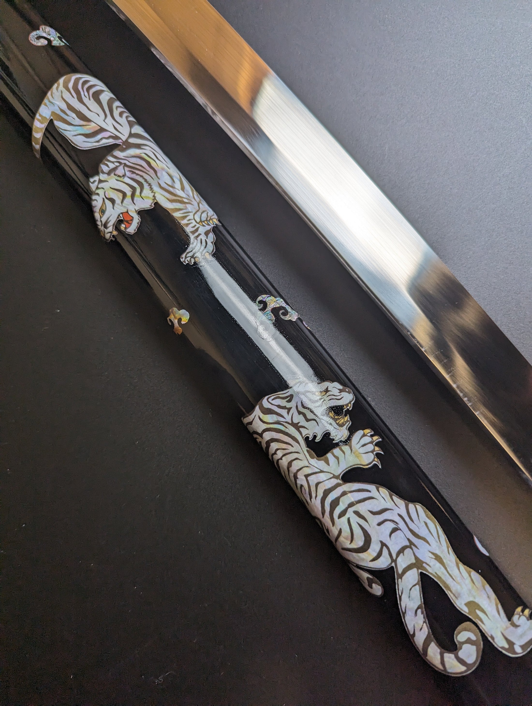 Katana - Sakurado Jade Tiger - 65mn steel – RVA Katana